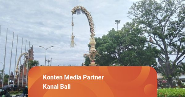 Sambut Delegasi KTT G20, Penjor Mulai Hiasi Jalanan Bali | kumparan.com Sambut Delegasi KTT G20, Penjor Mulai Hiasi Jalanan Bali | kumparan.com
